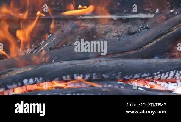 Log fire flame in Stock Videos & Footage - HD and 4K Video Clips - Alamy
