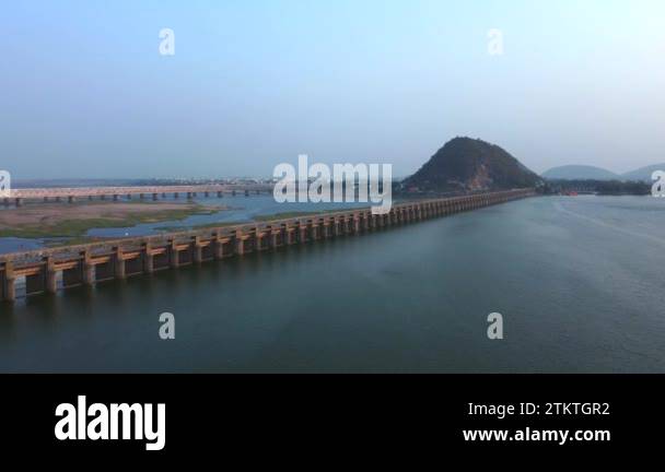 Historic Prakasam Barrage connecting Krishna and Guntur districts in ...