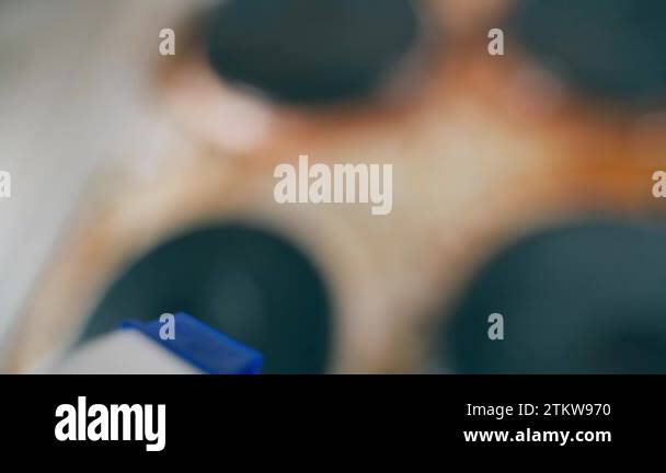 Treatment of heavy soiling in the kitchen from a sprayer. Washing agent ...