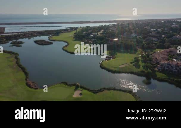 Lago de golf Stock Videos & Footage - HD and 4K Video Clips - Alamy