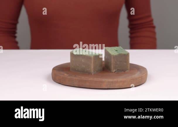 Bitter berry Stock Videos & Footage - HD and 4K Video Clips - Alamy