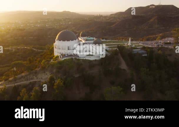 Amazing view of the Griffith Observatory park in Mount Hollywood ...