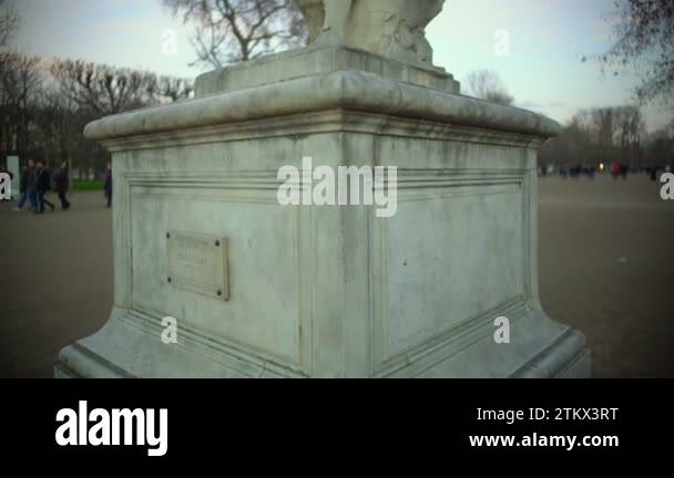 Caesar statue louvre Stock Videos & Footage - HD and 4K Video Clips - Alamy