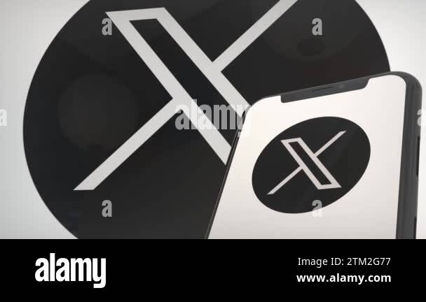 Twitter app logo Stock Videos & Footage - HD and 4K Video Clips - Alamy