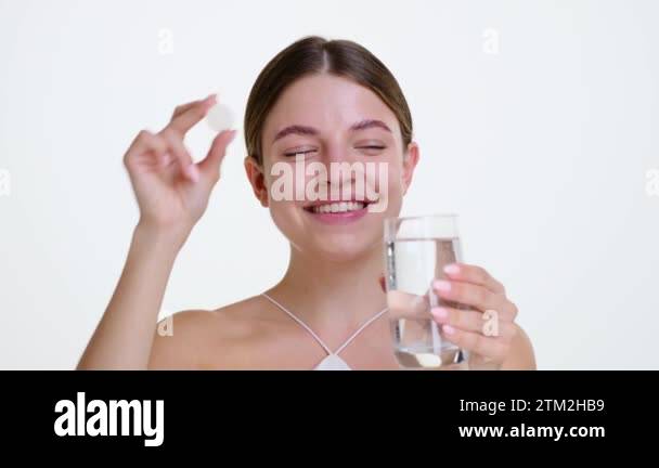 Fizzing reaction Stock Videos & Footage - HD and 4K Video Clips - Alamy