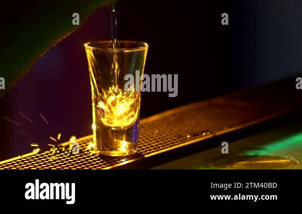 Splash shots Stock Videos & Footage - HD and 4K Video Clips - Alamy