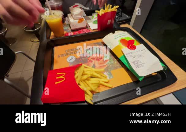 Macdonalds food Stock Videos & Footage - HD and 4K Video Clips - Alamy