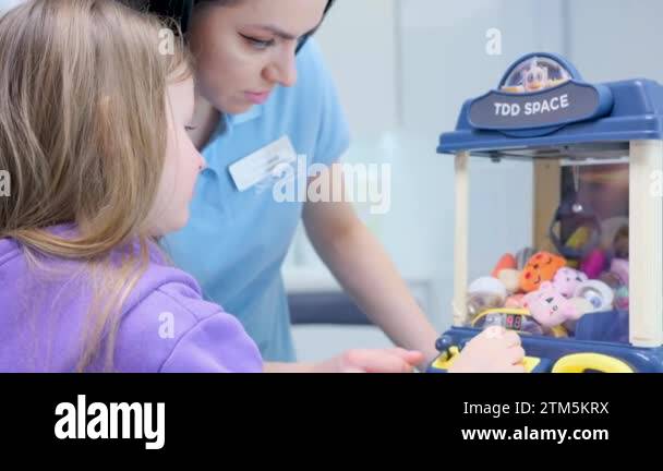 Soft toy vending machine Stock Videos & Footage - HD and 4K Video Clips ...