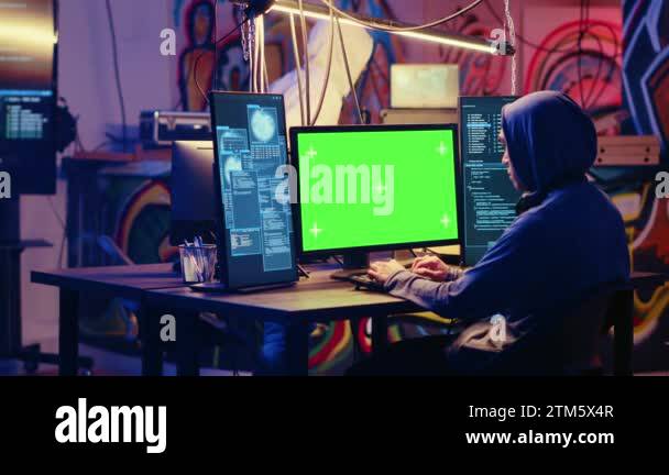 Hackers using green screen PC to code malware designed to exploit ...