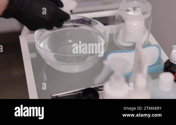 Wipe technique Stock Videos & Footage - HD and 4K Video Clips - Alamy