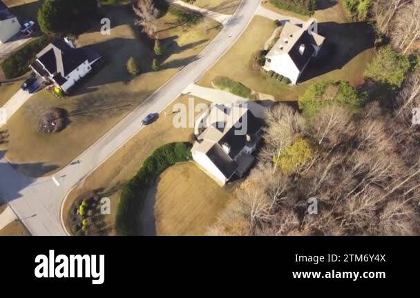 Homeowners front garden Stock Videos & Footage - HD and 4K Video Clips ...