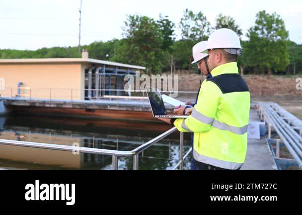 Environmental engineers work at wastewater treatment plants, Water ...