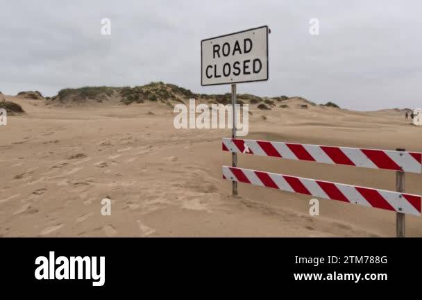 Road closed signage Stock Videos & Footage - HD and 4K Video Clips - Alamy