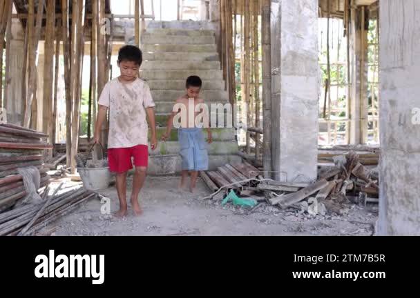 Poor children forced to do construction work, child labor, abuse To the rights of children ...