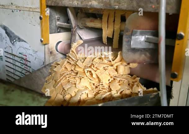 Extrusion process Stock Videos & Footage - HD and 4K Video Clips - Alamy