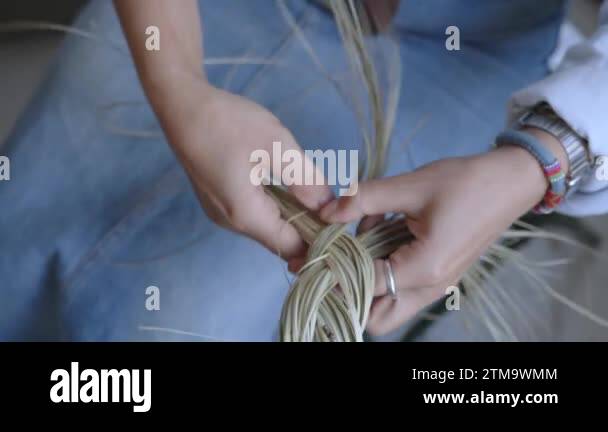 Manual braid Stock Videos & Footage - HD and 4K Video Clips - Alamy