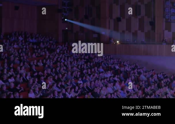 Applause audience theatre Stock Videos & Footage - HD and 4K Video ...