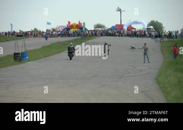 Green bmw motorcycle Stock Videos & Footage - HD and 4K Video Clips - Alamy