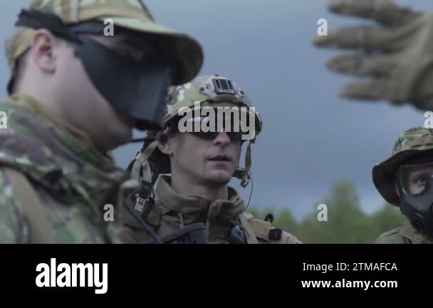 Army man talking Stock Videos & Footage - HD and 4K Video Clips - Alamy