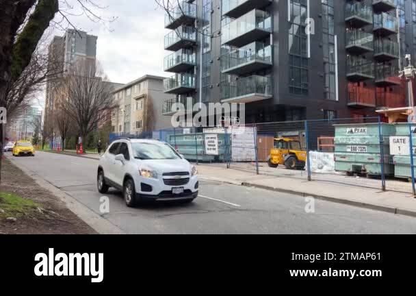 high houses in Canada skyscrapers construction in downtown Vancouver ...