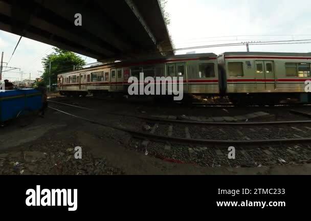 Train crossroads Stock Videos & Footage - HD and 4K Video Clips - Alamy
