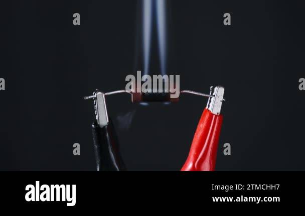 Circuit resistor lab Stock Videos & Footage - HD and 4K Video Clips - Alamy