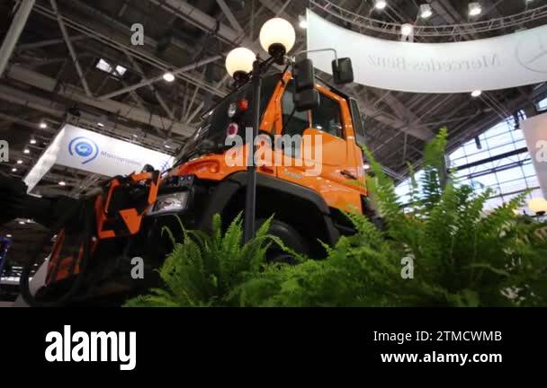 Cross country truck Stock Videos & Footage - HD and 4K Video Clips - Alamy