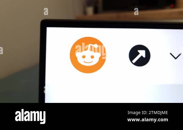 Reddit computer Stock Videos & Footage - HD and 4K Video Clips - Alamy