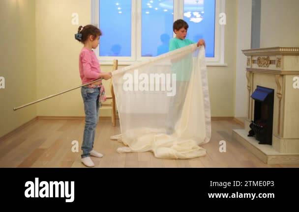 Sister Hanging Stock Videos And Footage Hd And 4k Video Clips Alamy