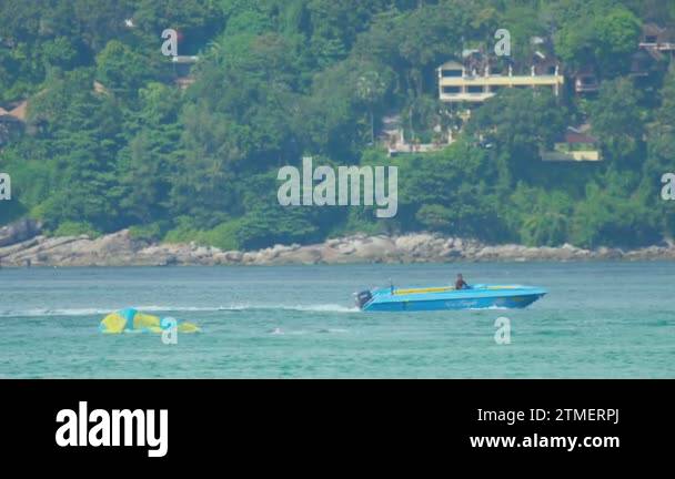 Splashdown Stock Videos & Footage - HD and 4K Video Clips - Alamy