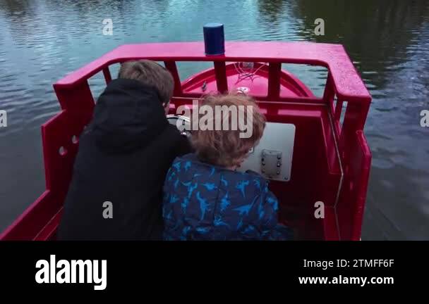 Fire brigade boat Stock Videos & Footage - HD and 4K Video Clips - Alamy