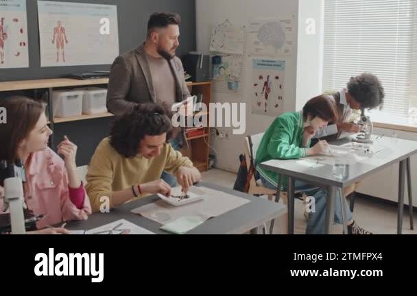 Dissecting microscopes Stock Videos & Footage - HD and 4K Video Clips ...