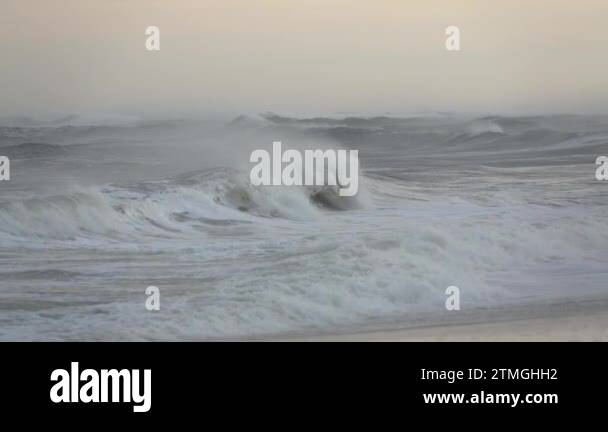 Dramatic roll Stock Videos & Footage - HD and 4K Video Clips - Alamy