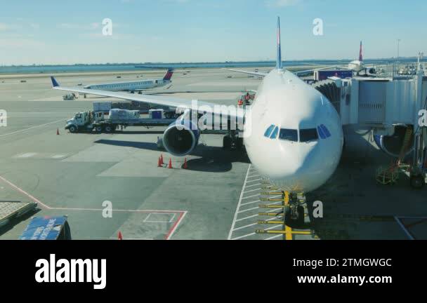 Jfk airport check in Stock Videos & Footage - HD and 4K Video Clips - Alamy