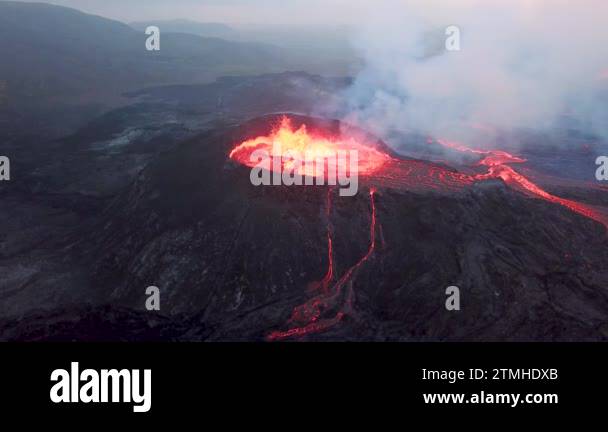 4K Aerial drone footage of Fagradalsfjall active volcano eruption in ...