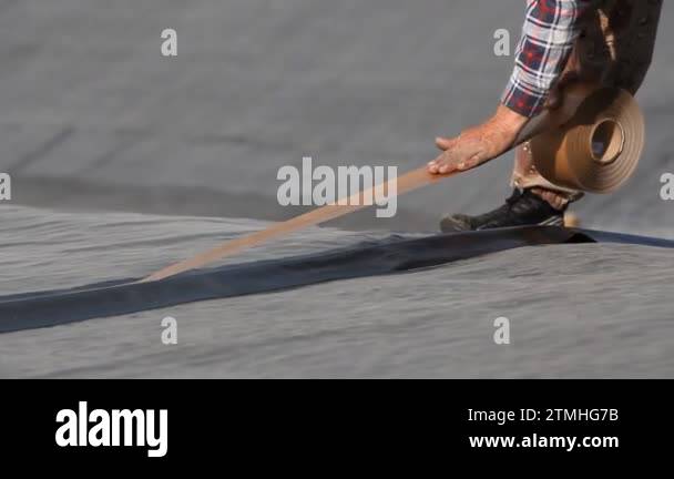 Epdm flat roof Stock Videos & Footage - HD and 4K Video Clips - Alamy