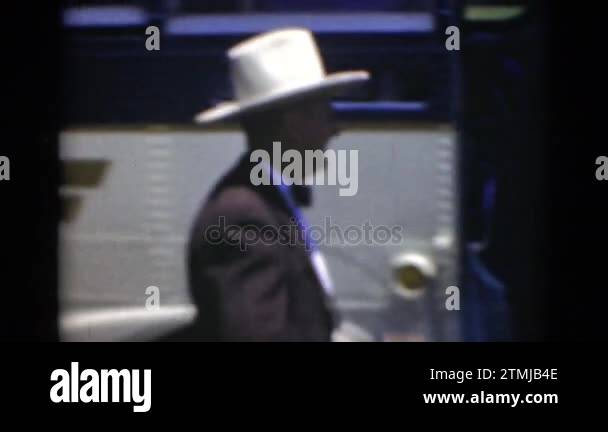 Putting hat Stock Videos & Footage - HD and 4K Video Clips - Alamy