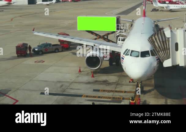 Loading fuel plane Stock Videos & Footage - HD and 4K Video Clips - Alamy