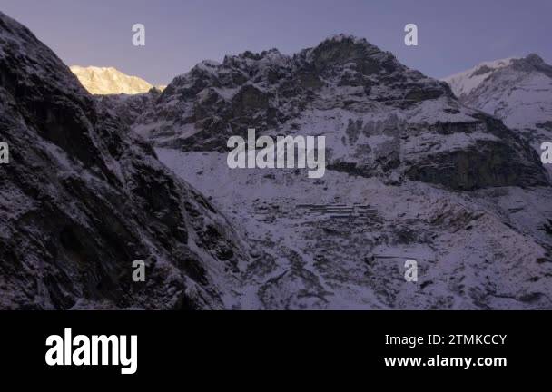 Machhapuchhre trail Stock Videos & Footage - HD and 4K Video Clips - Alamy