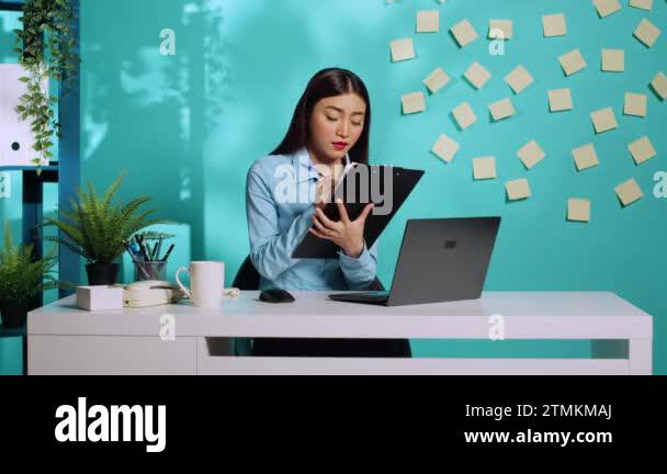 Received checklist Stock Videos & Footage - HD and 4K Video Clips - Alamy