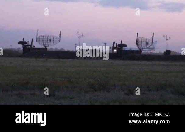 Radar plane Stock Videos & Footage - HD and 4K Video Clips - Alamy