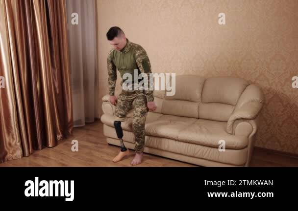 War veterans, Amputee soldiers, Military heroes. Amputee with leg ...