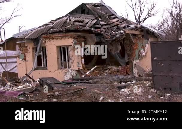 House without a fence Stock Videos & Footage - HD and 4K Video Clips ...