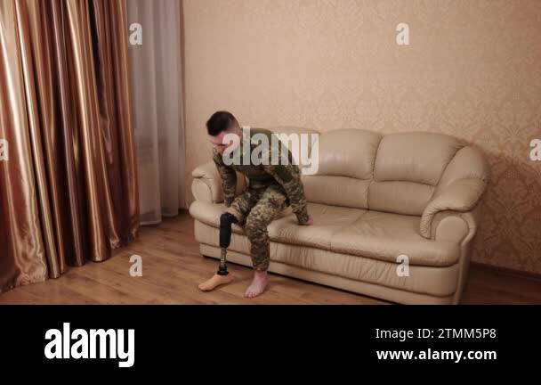 Injured soldiers, Military heroes, Wounded warriors. Man has leg ...