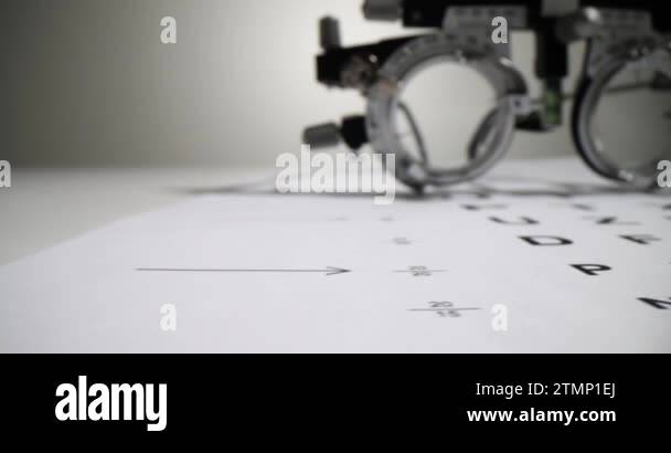 Checking the diagram of vision and trial frame with table ...