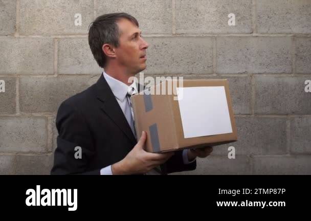 Cardboard viewer Stock Videos & Footage - HD and 4K Video Clips - Alamy
