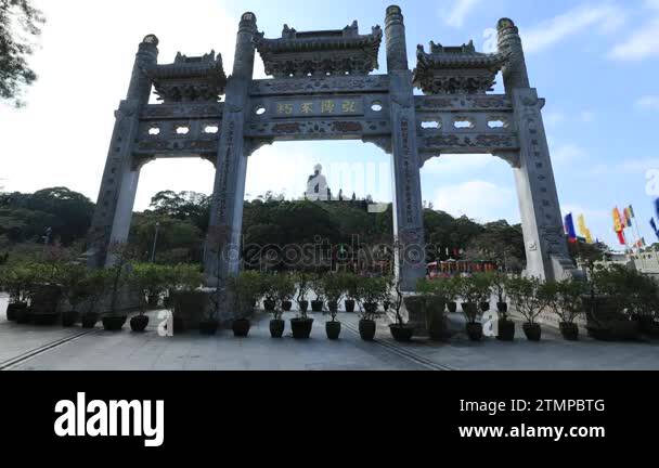 Po lin statue Stock Videos & Footage - HD and 4K Video Clips - Alamy
