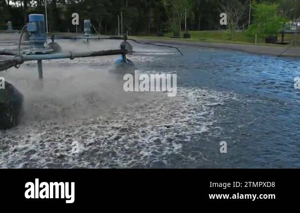 Sewage Water pump Machine Working on reservoir murky dirty water ...