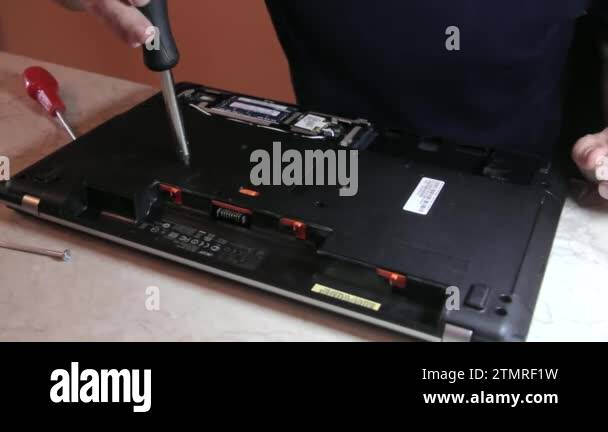 Assembling laptop Stock Videos & Footage - HD and 4K Video Clips - Alamy