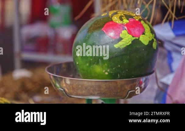 Vietnamese scales Stock Videos & Footage - HD and 4K Video Clips - Alamy